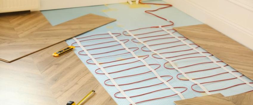 ¿Cómo instalar calefacción por suelo radiante sobre tarima de madera?
